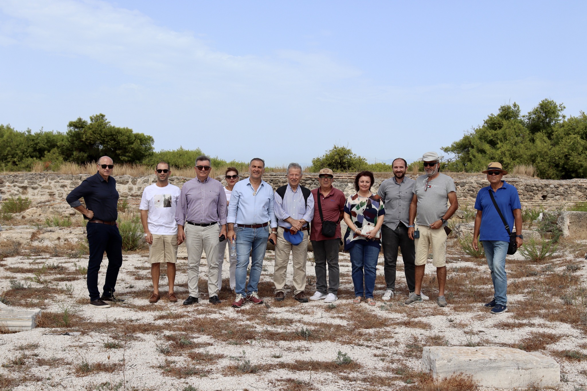 Ξενάγηση στη Βασιλική του Αγίου Λεωνίδη στο Αρχαίο Λιμάνι Λεχαίου ...