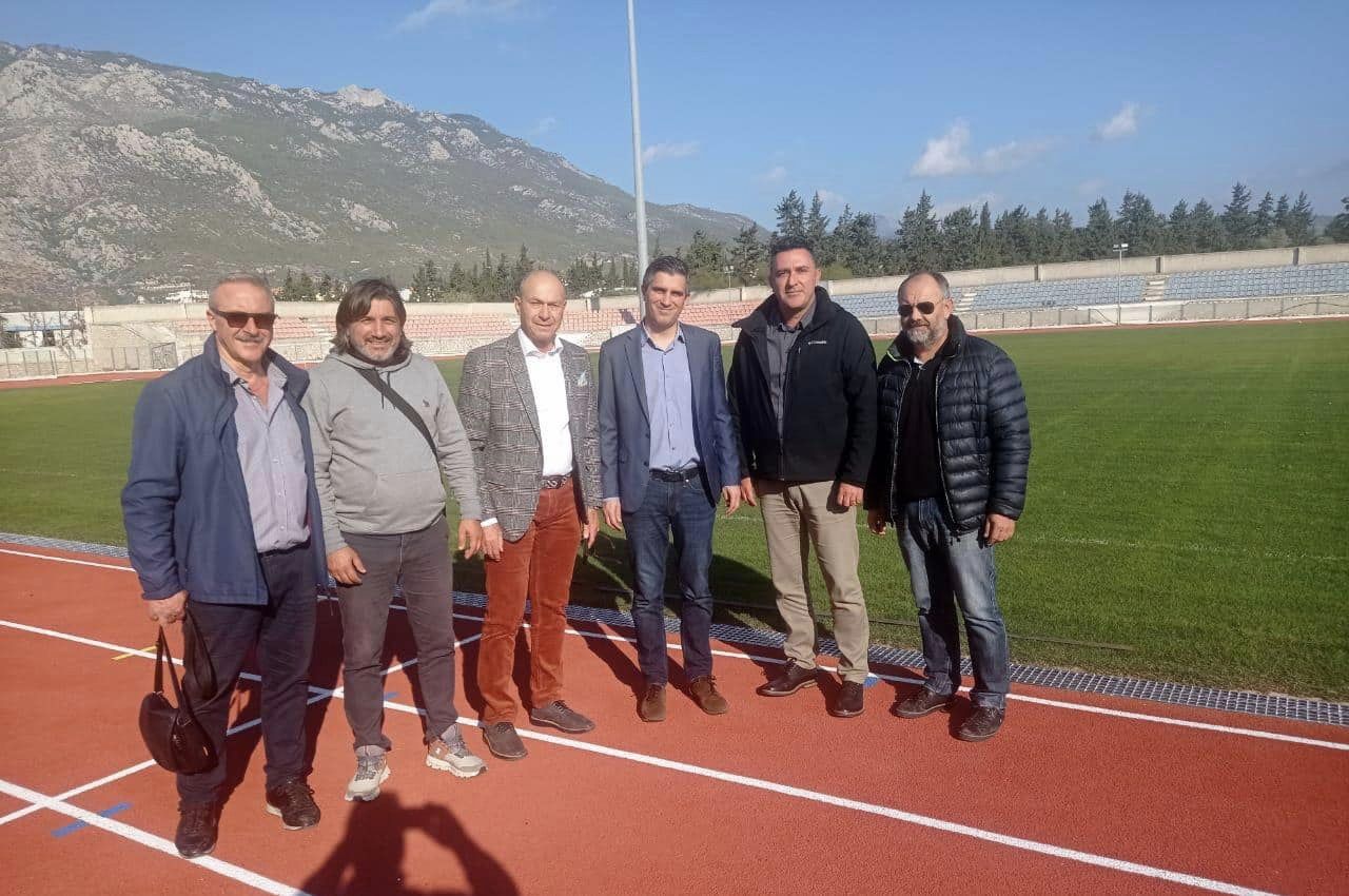 Επίσκεψη του Υφυπουργού Χρίστου Δήμα στο Θώδειο Στάδιο Λουτρακίου ...
