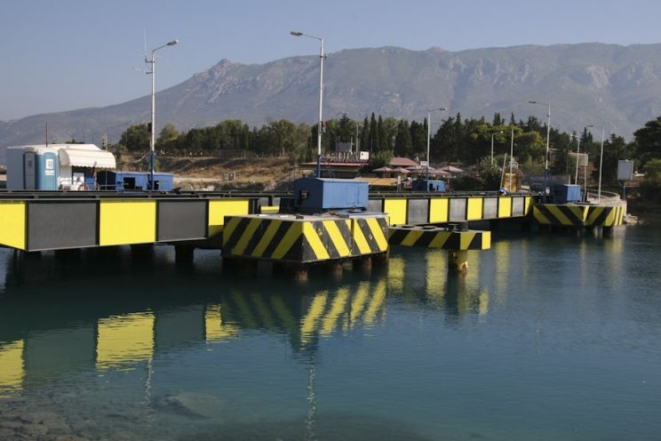ΚΟΡΙΝΘΟΣ: Κλείνει προσωρινά η Βυθιζόμενη Γέφυρα της Ποσειδωνίας ...