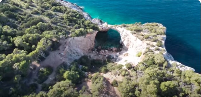 Δείτε τα απίστευτα όμορφα μέρη μας Σχοίνος, Στραβά, Σπηλιά Φώκιας ...