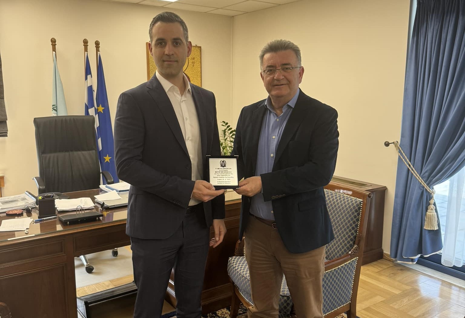 Συνάντηση εργασίας με τον εκπρόσωπο της ΜΟΤΟΡ ΟΙΛ στο δημαρχείο ...
