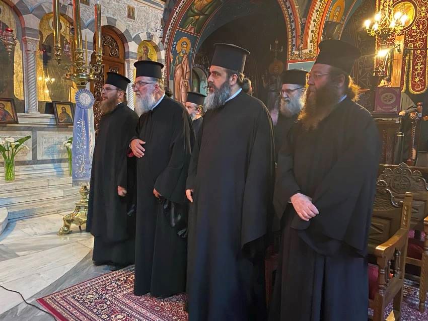 Γ’ Κατανυκτικός Εσπερινός παρόντος του Σεβασμιωτάτου Μητροπολίτου μας ...
