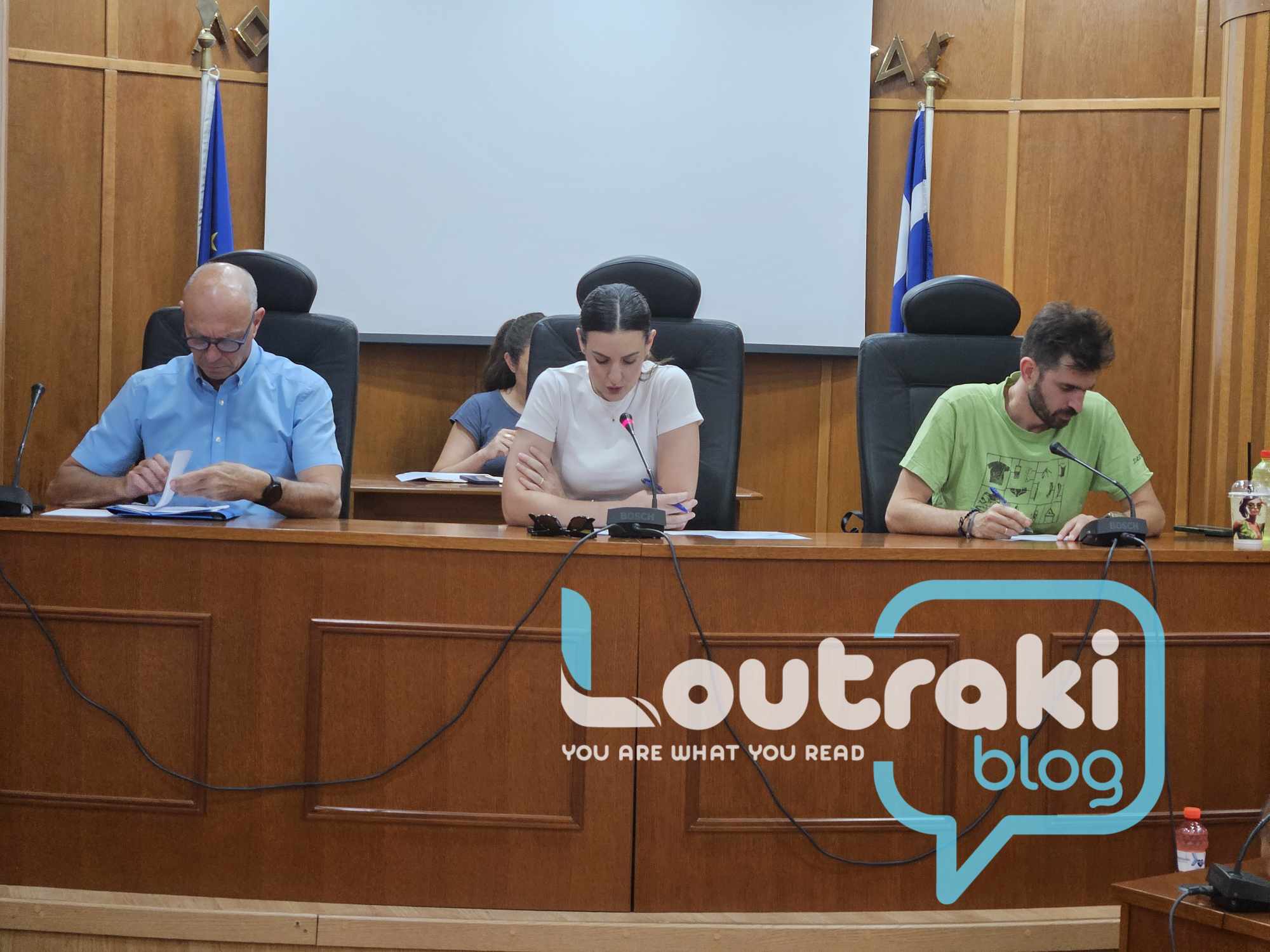 ΛΟΥΤΡΑΚΙ: Αναβάλλεται το σημερινό δημοτικό συμβούλιο λόγω καύσωνα ...