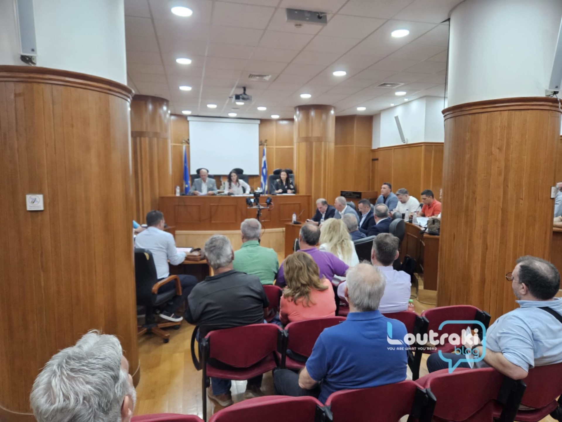 ΛΟΥΤΡΑΚΙ: Συμπέρασμα: Για όλα φταίνε οι πολίτες, όχι η δημοτική αρχή ...