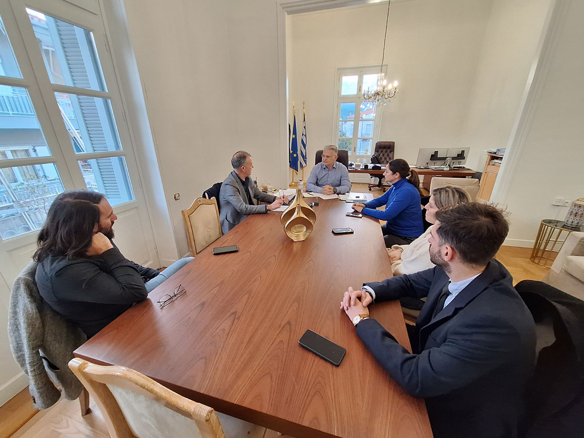 Με εκπροσώπους των Ξενοδόχων συναντήθηκε ο Περιφερειάρχης Πελοποννήσου ...