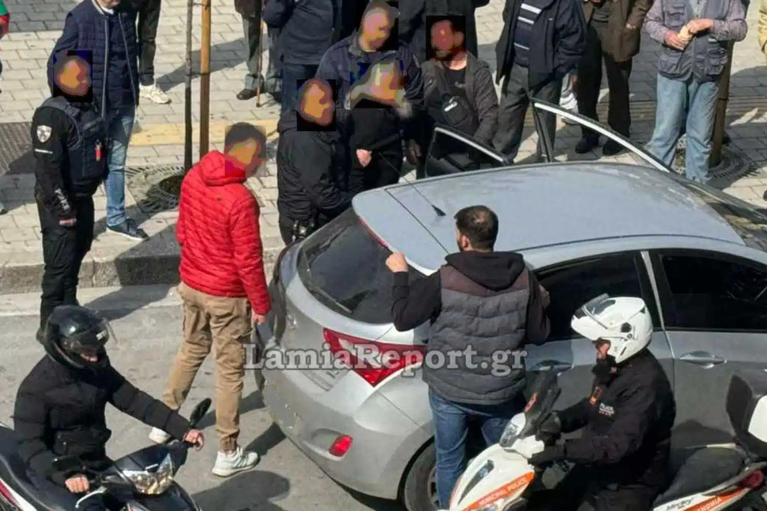 Λαμία: Αρχιμανδρίτη του ήρθε «ο ουρανός σφοντύλι» και άρχισε τα ...