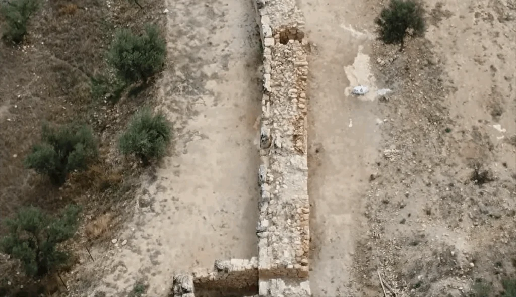 Το Ιουστινιάνειο οχυρωματικό θαύμα της Πελοποννήσου που άντεξε πάνω από ...